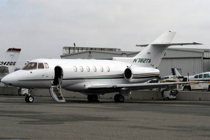 Aviation photographs of Business Jets : ABPic